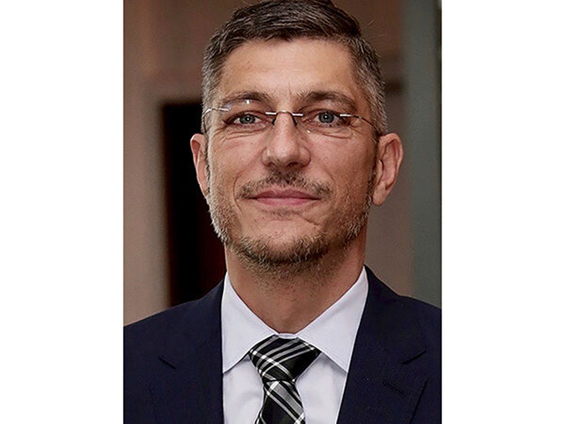 Prof. Dr. Rainer Jordan erhält Aubrey Sheiham-Award - zm-online