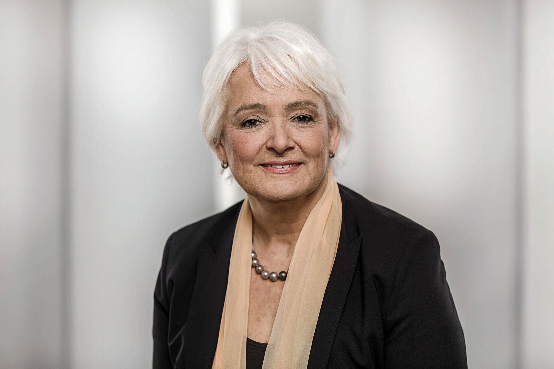 Interview mit Dr. Christiane Groß, Präsidentin des DÄB - zm-online