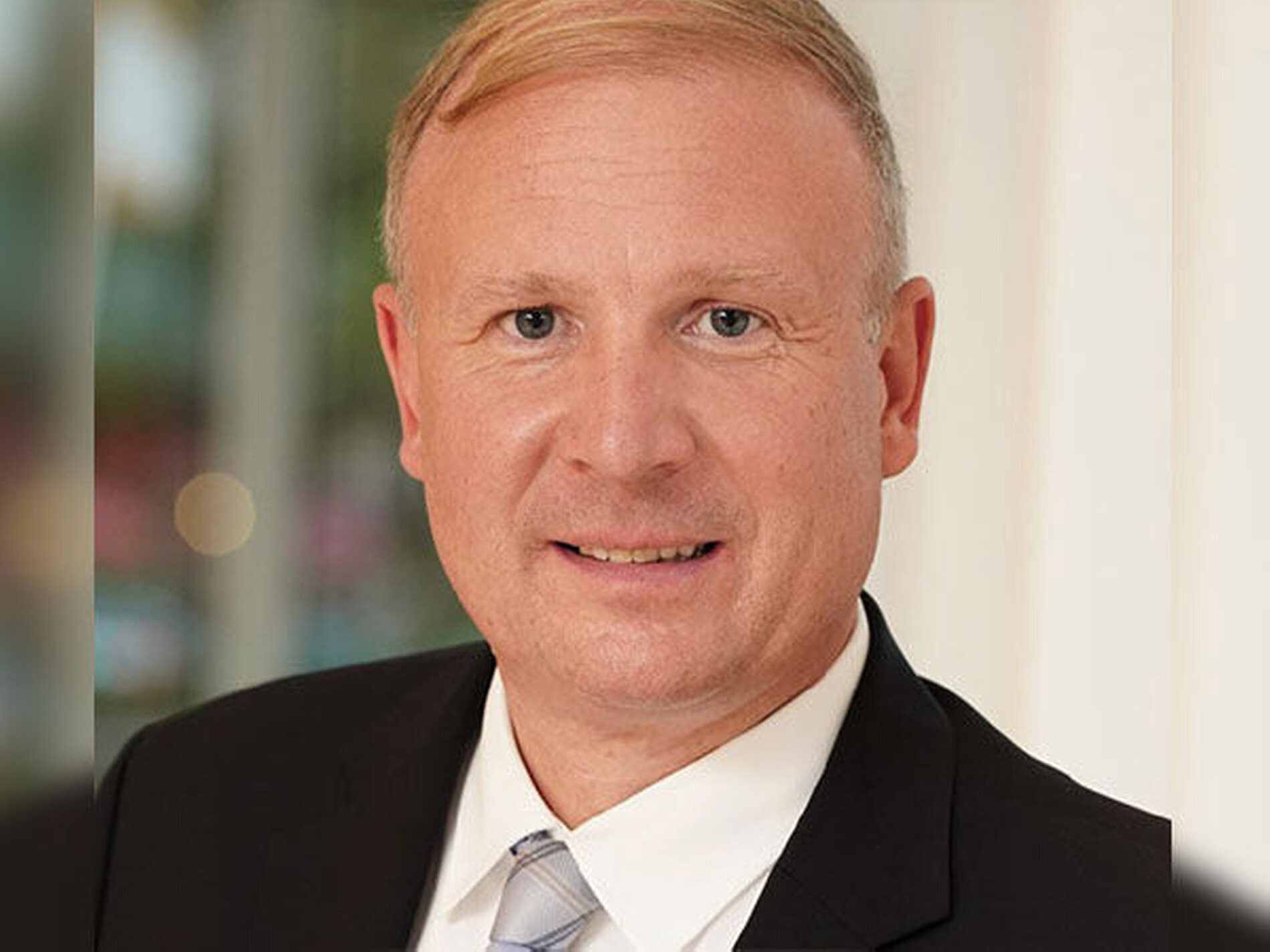 Prof. Peter Proff ist neuer Präsident der DGKFO - zm-online