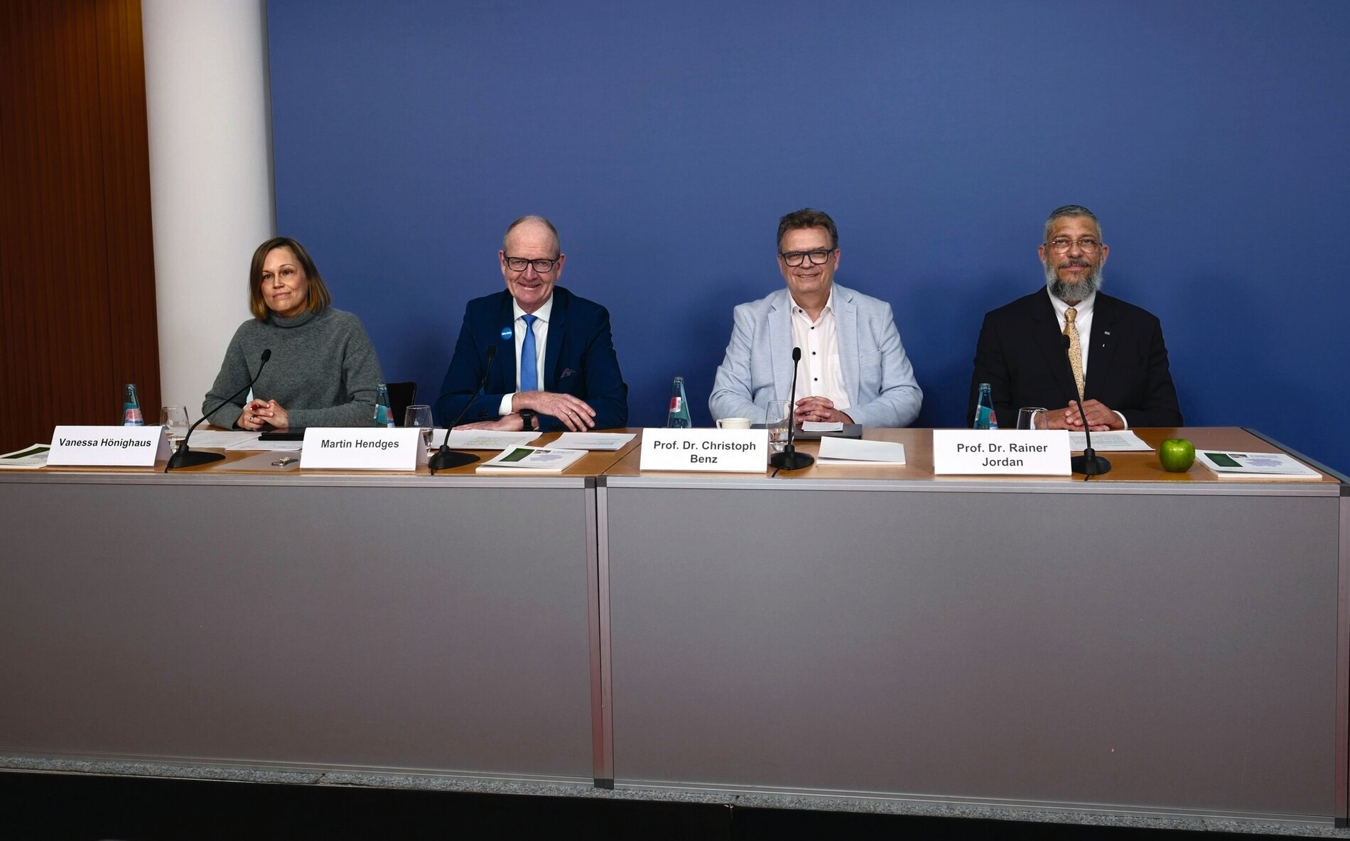 Sechste Deutsche Mundgesundheitsstudie (DMS • 6) vorgestellt - zm-online