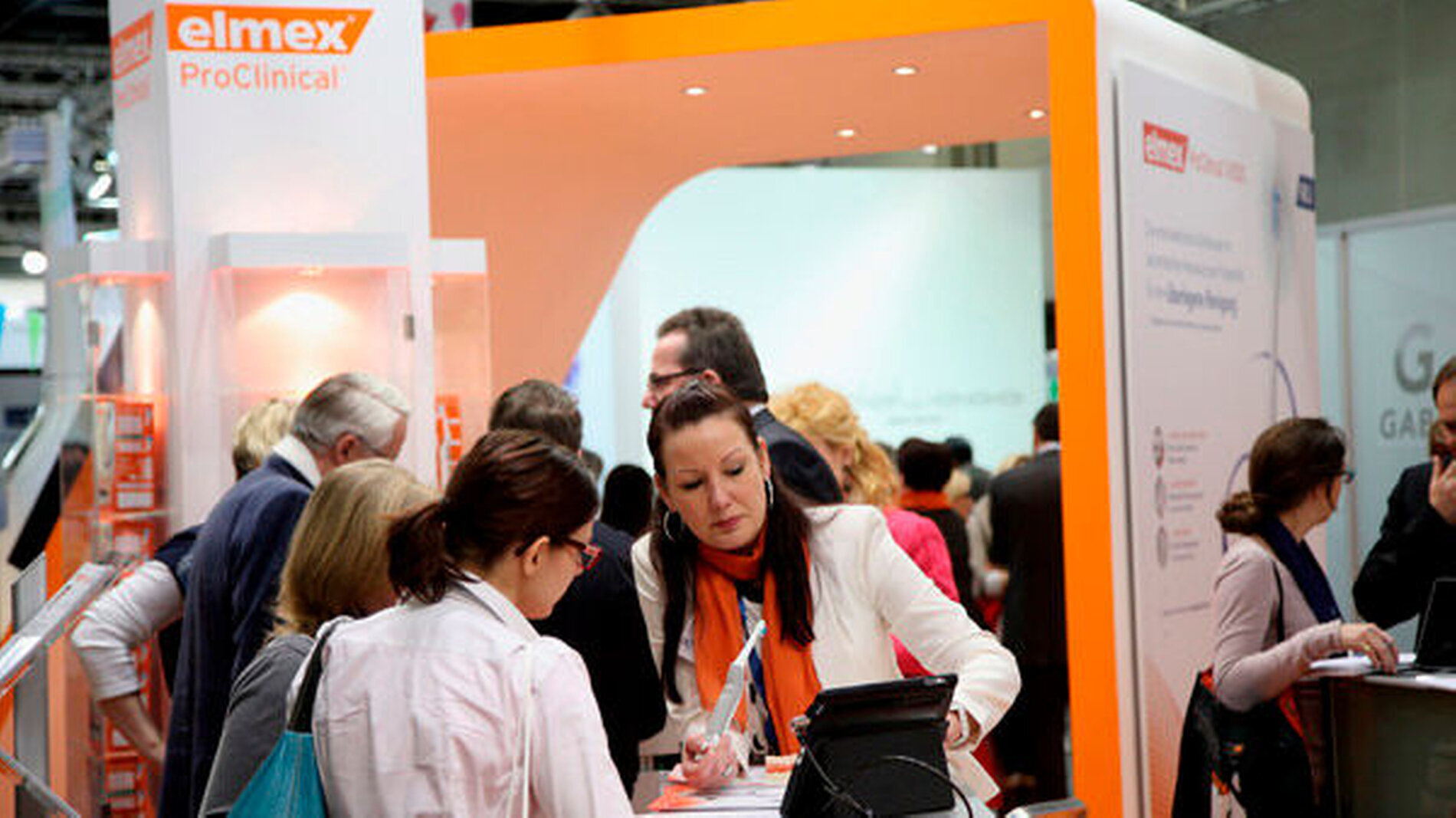 Starkes Interesse an elmex ProClinical A1500 - zm-online