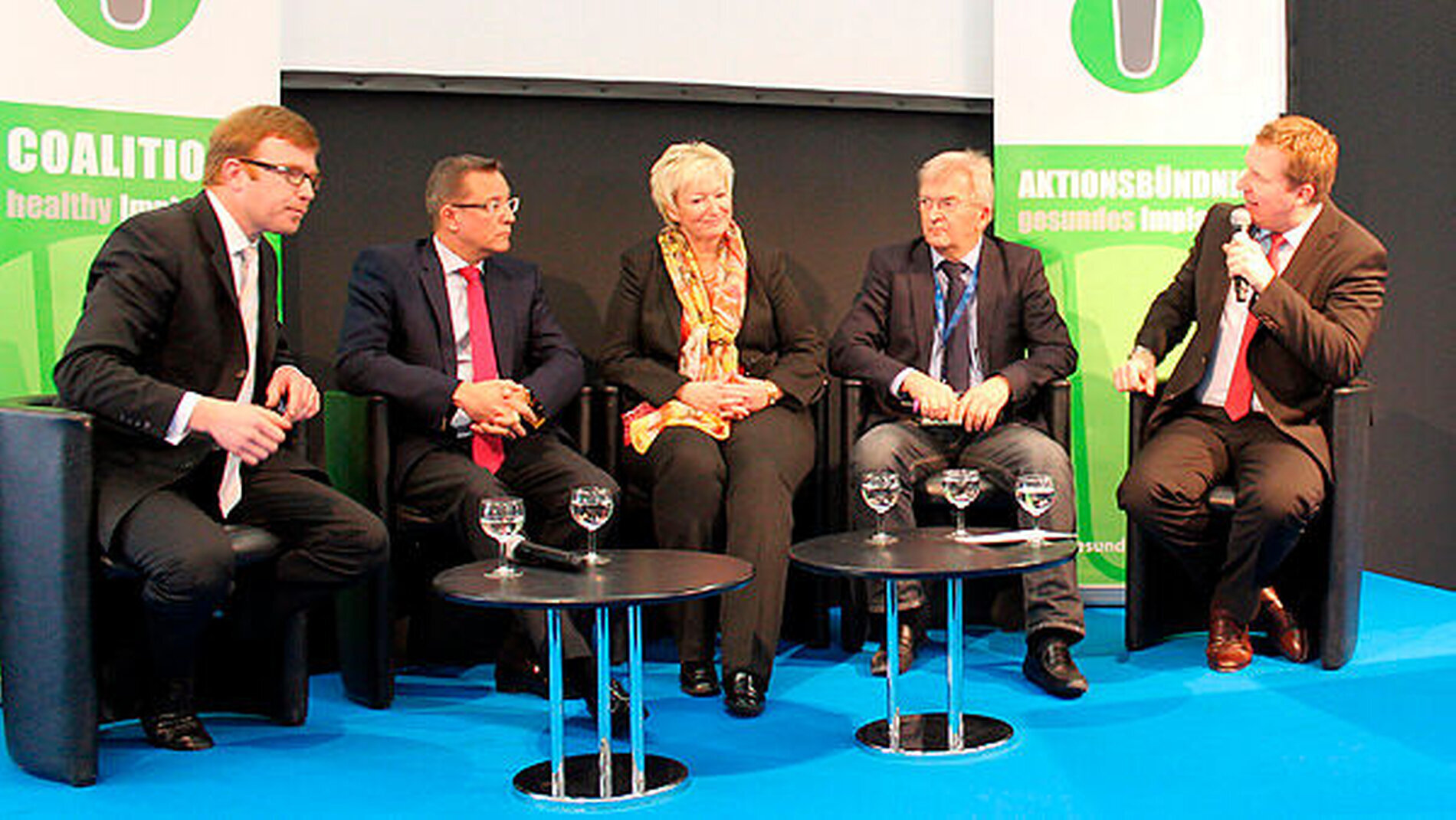 Prophylaxe bei Implantaten - zm-online