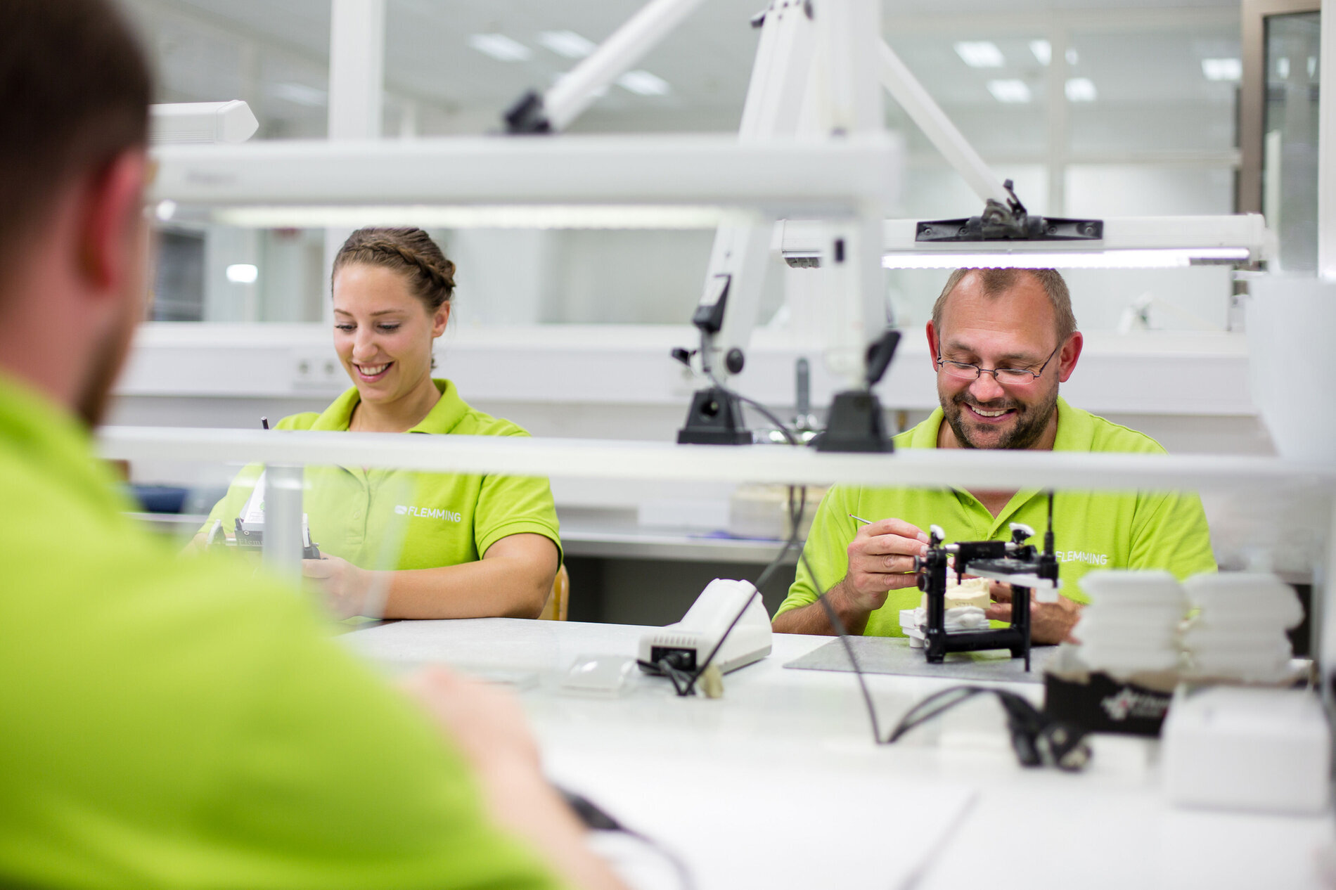 Flemming Dental mit neuem Investor Oakley - zm-online